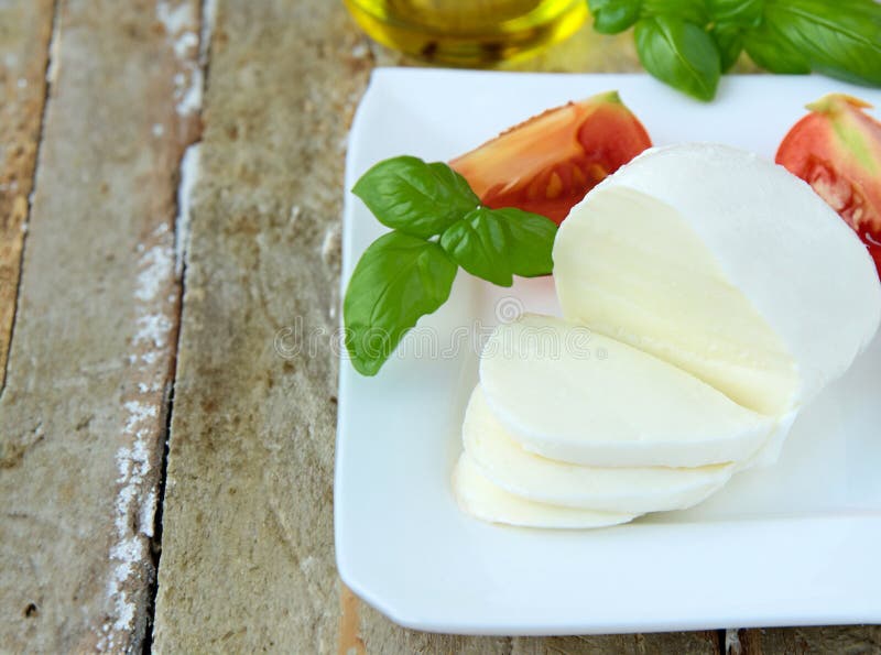 Traditional Italian Mozzarella Cheese Stock Image - Image of mozzarella ...