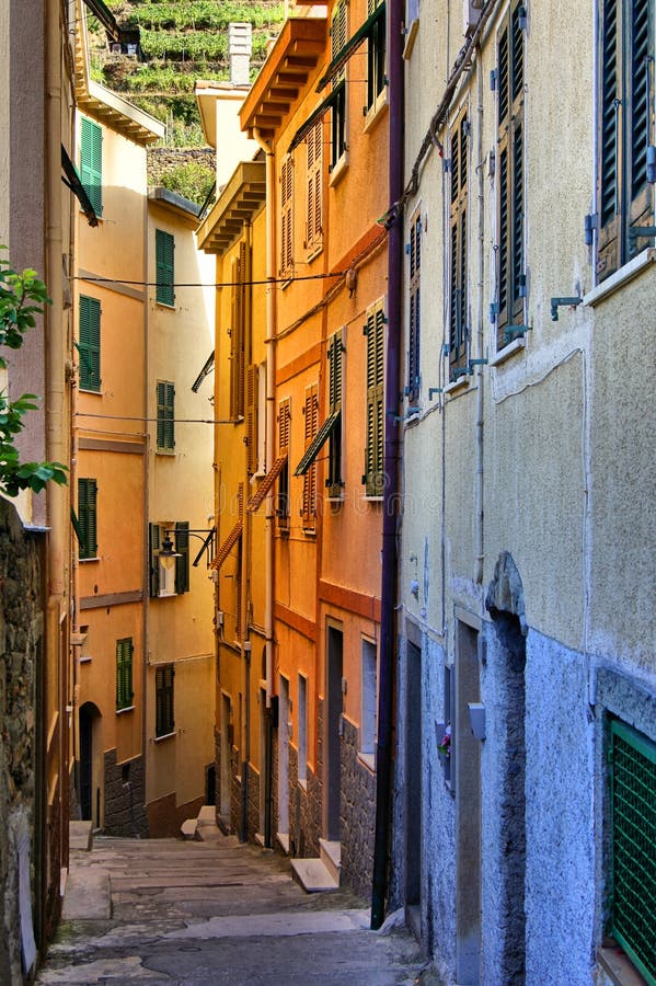 Traditional Italian street stock image. Image of terre - 24976755