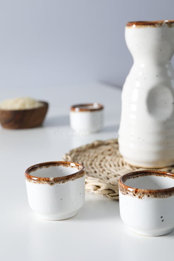 Traditional Japanese Alcoholic Drink - Sake, Traditional Asian Drinks ...