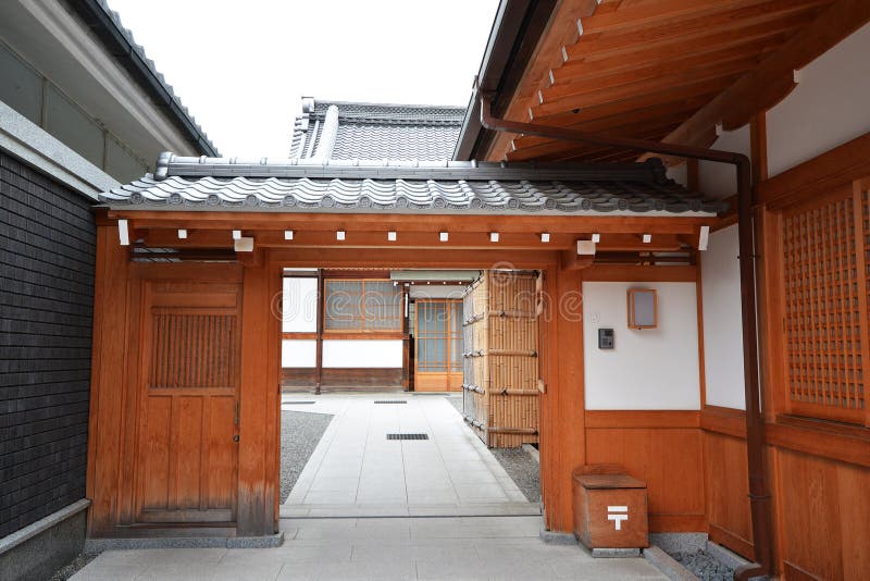 Traditional Japanese house editorial stock image. Image of maple - 40983024