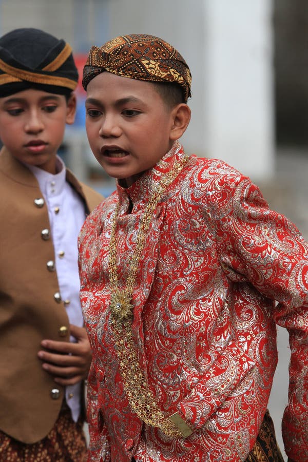 Traditional Javanese Clothes Editorial Photography - Image of party ...