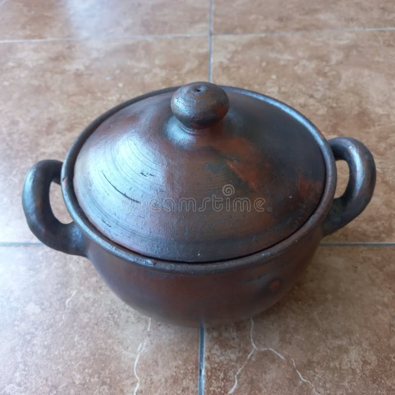 4,427 Traditional Cooking Pots Stock Photos - Free & Royalty-Free Stock ...