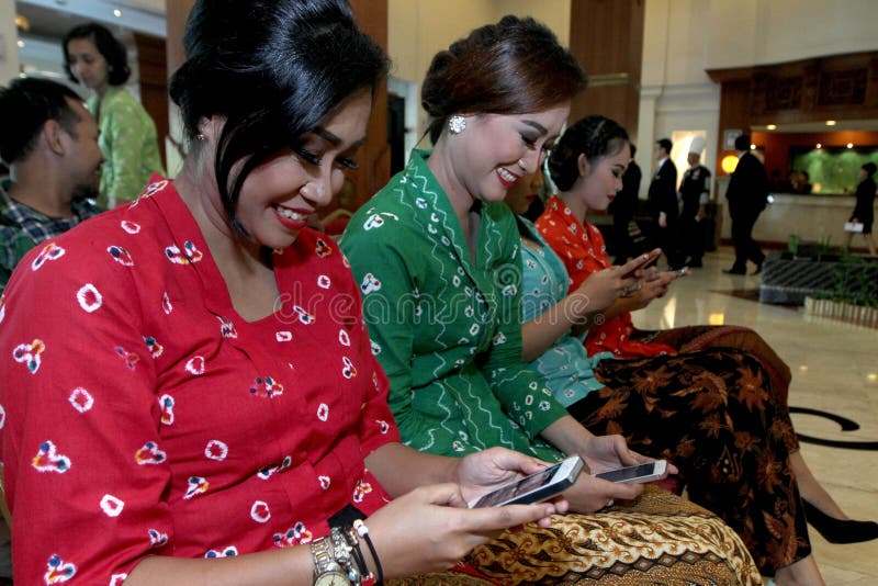 Traditional javanese dress editorial photography. Image of women - 70158772