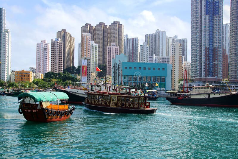 Traditional Junks in the Aberdeen Bay. Editorial Image - Image of ...