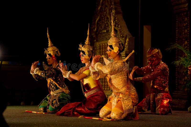Traditional Khmer Dance in Cambodia Editorial Photo - Image of music ...