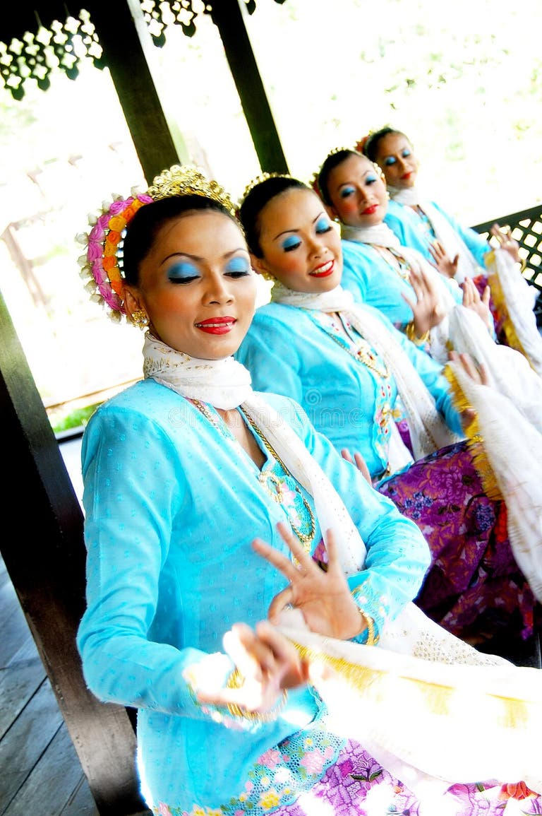 660 Traditional Malay Dance Stock Photos - Free & Royalty-Free Stock Photos from Dreamstime