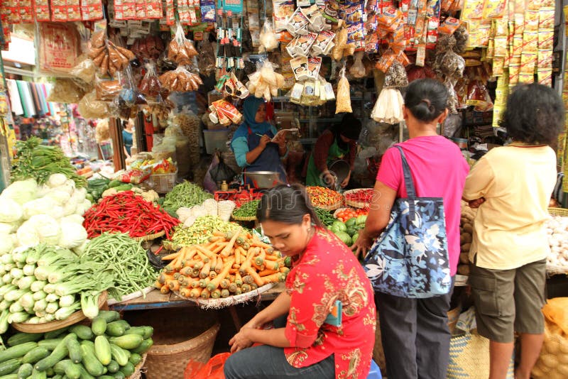 Traditional market editorial photography. Image of market - 32794137