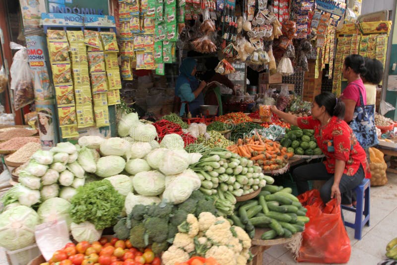 Traditional market editorial photography. Image of market - 32794137