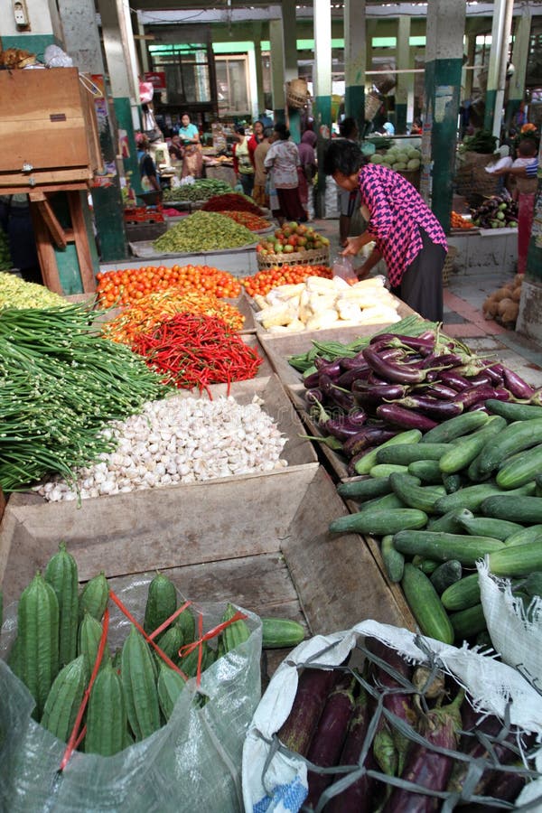 Traditional market editorial photography. Image of market - 32794137