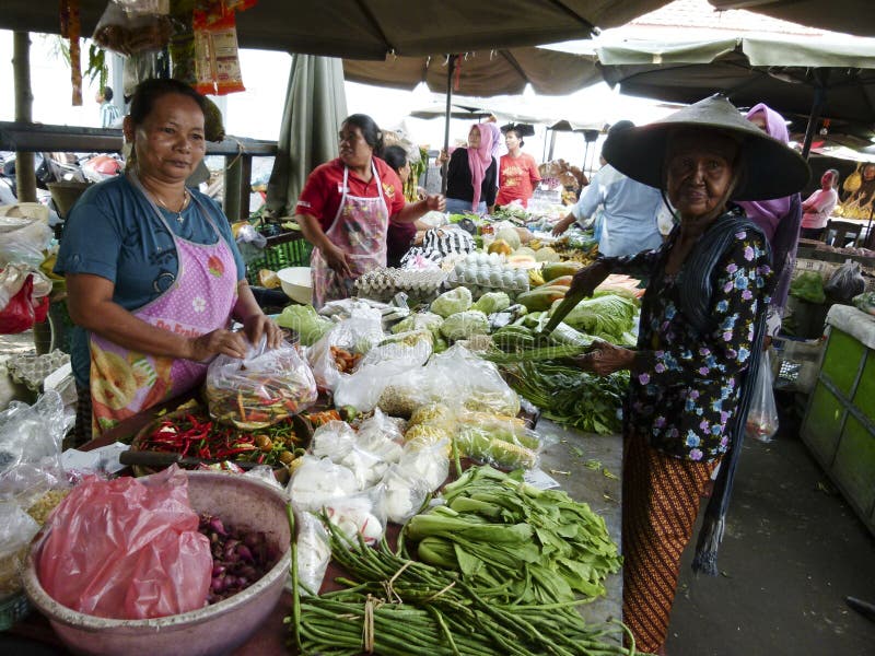 Traditional market editorial photography. Image of food - 78396907