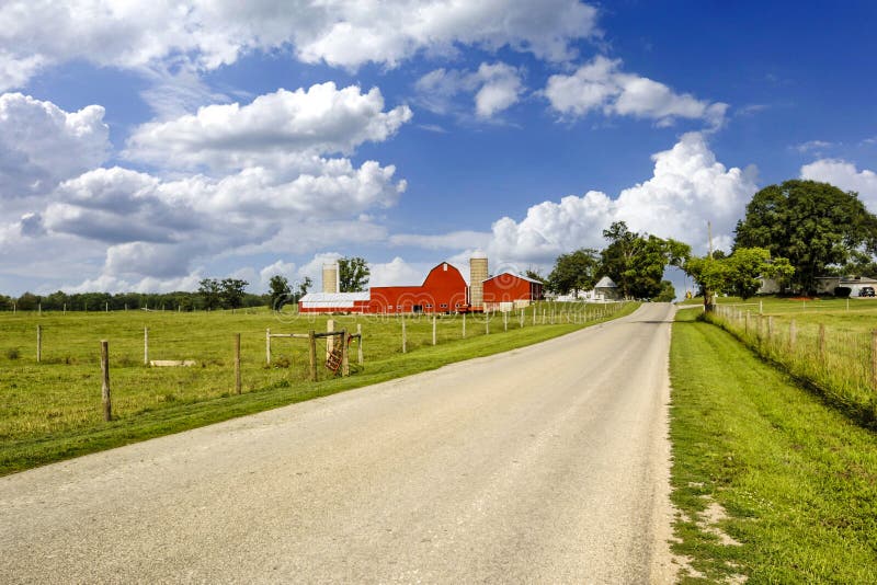 Traditional mid-west farm editorial photography. Image of farmstead ...