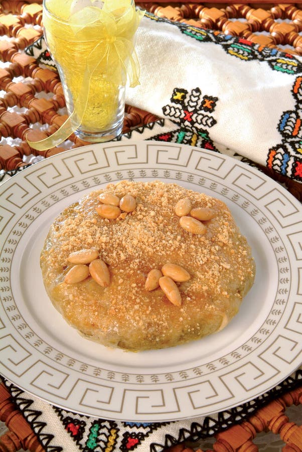 Traditional Moroccan Bastila, Famous Traditional Moroccan Bastilla ...