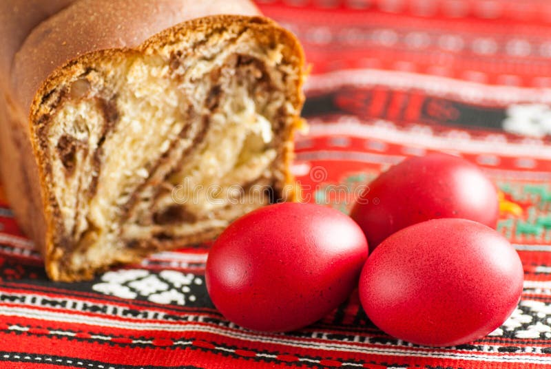 Traditional Orthodox Sponge Cake and Colored Easter Eggs Stock Image ...