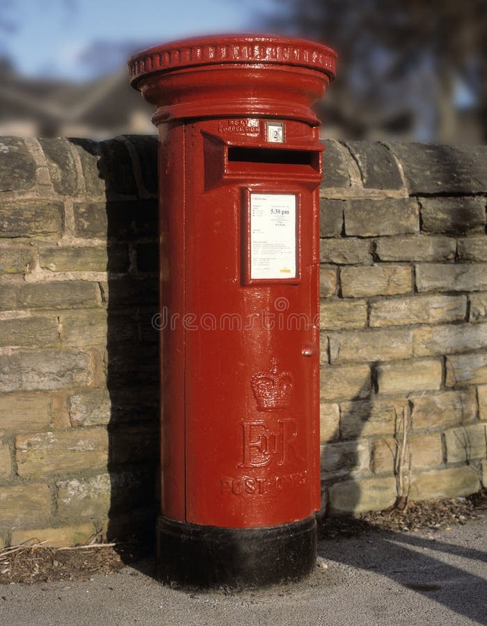 Traditional Red Royal Mail Pillar Box Stock Photo - Image of iconic ...