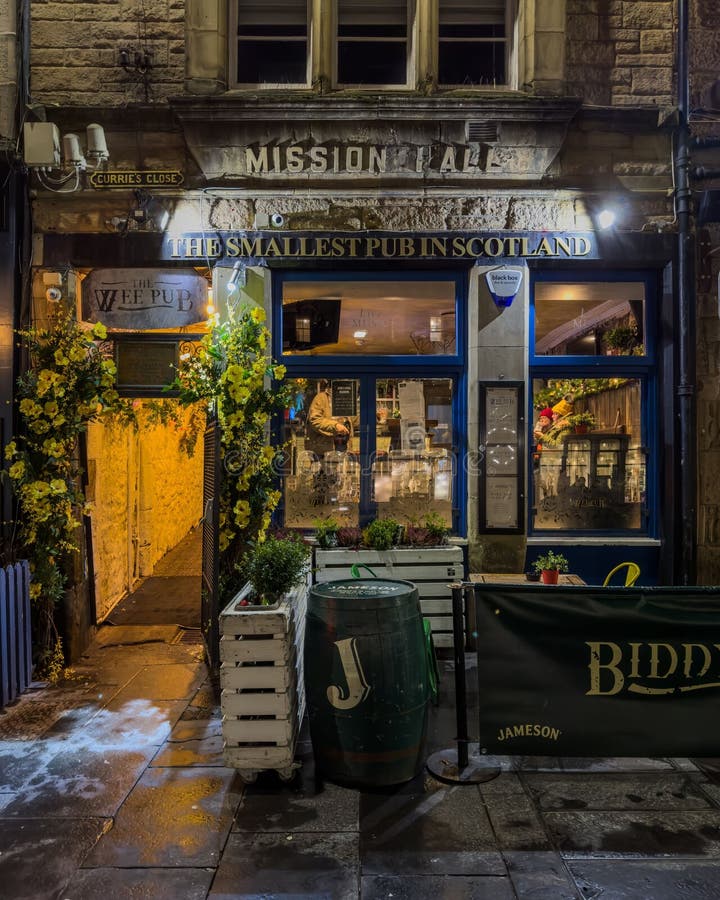 Traditional Scottish Pub Located in the Heart of Edinburgh, Scotland ...
