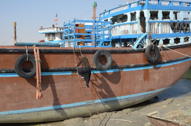 Traditional Ship and Shipmaster Editorial Stock Image - Image of deylam ...