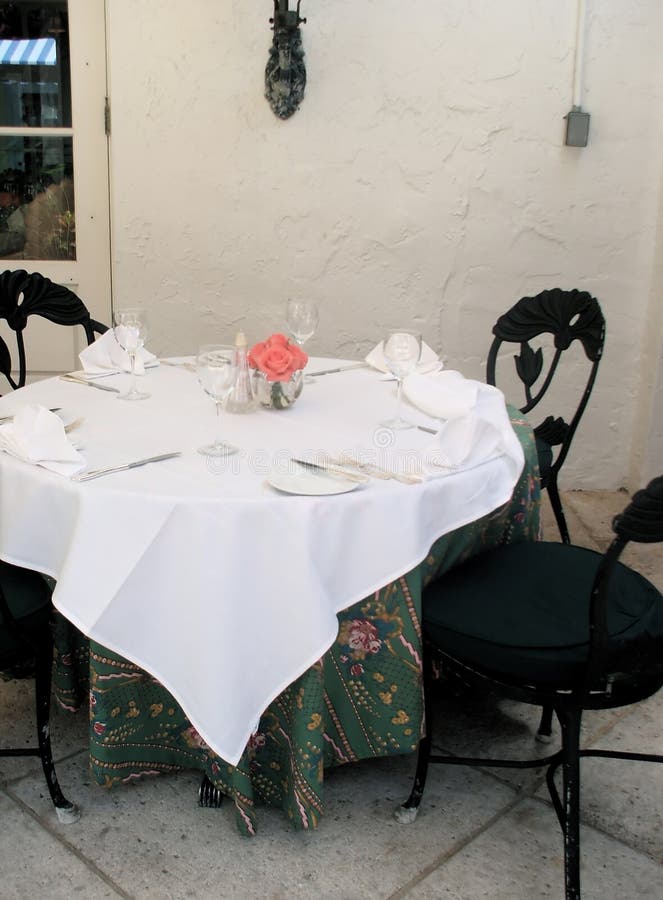 Traditional Table Place Setting Stock Image - Image of serve, napkin ...