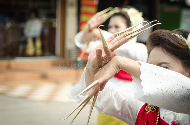 Traditional Thai Dance Performance Editorial Stock Image - Image of ...