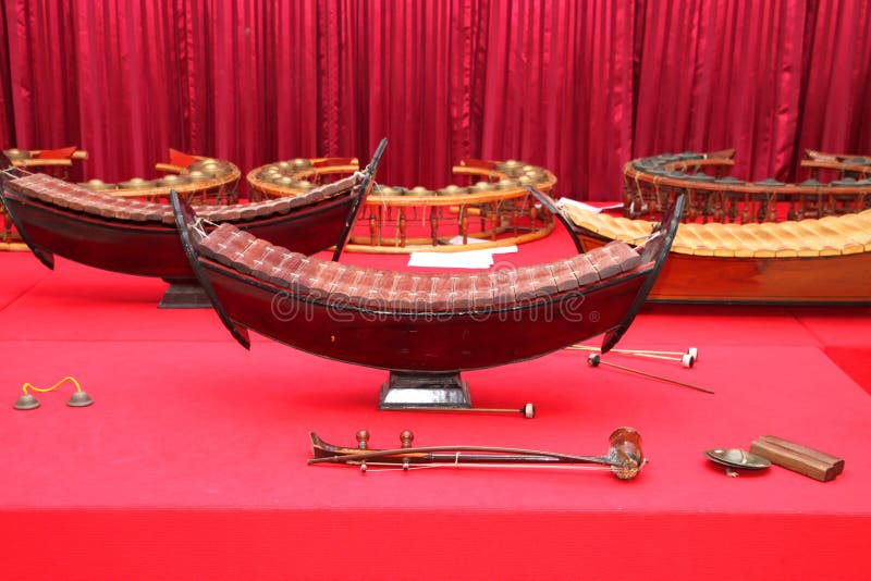Piphat Instrument
