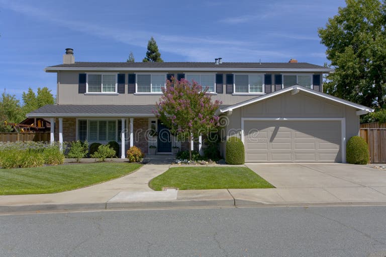 132 Two Story Ranch House Stock Photos - Free & Royalty-Free Stock ...