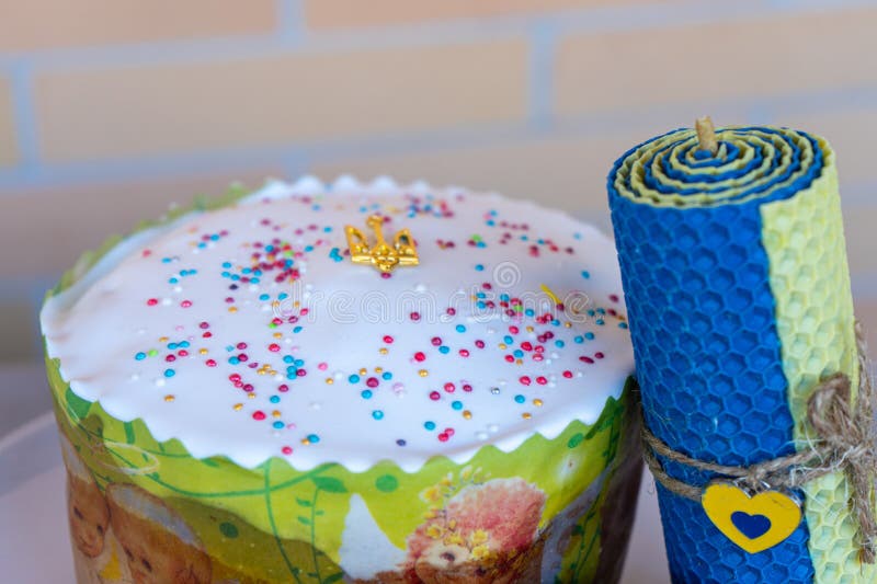Traditional Ukrainian Easter Cake (paska) with Eggs (pysanky) Stock ...