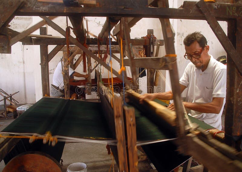 TRADITIONAL WEAVING editorial stock image. Image of sarongs - 59819414