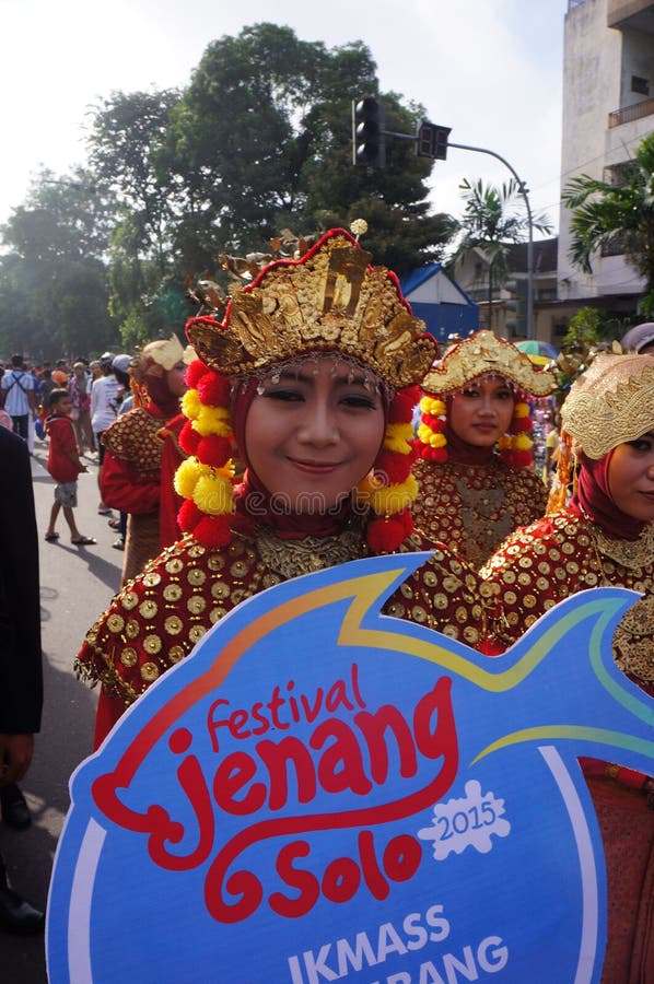 Sumatra Traditional Clothes Editorial Image - Image of city, dressed ...