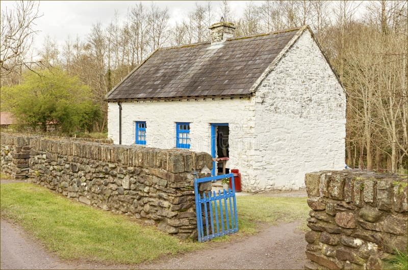 Traditional White and Blue Painted Irish Cottage Stock Photo - Image of ...