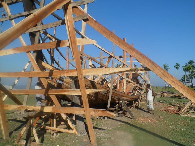 Wooden Trawler Building Process – Coastal Boat Manufacturing Editorial ...