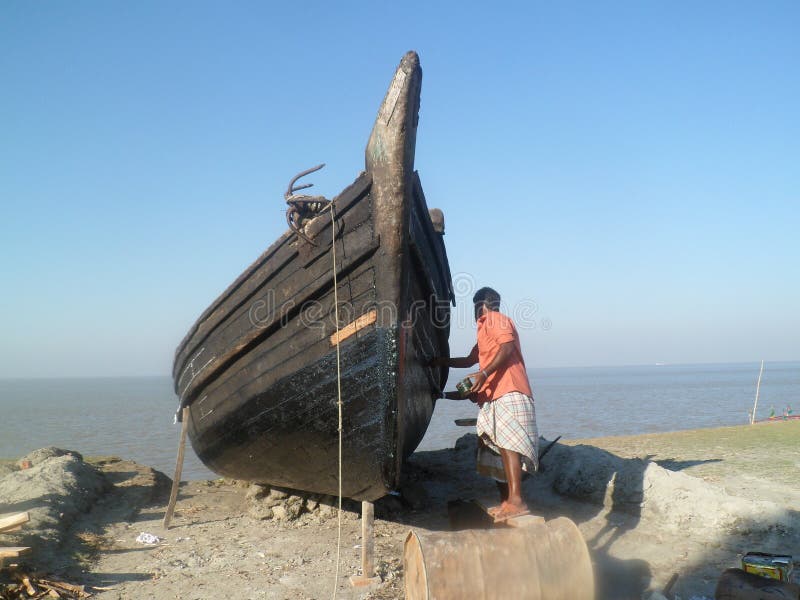 Wooden Trawler Building Process – Coastal Boat Manufacturing Editorial ...