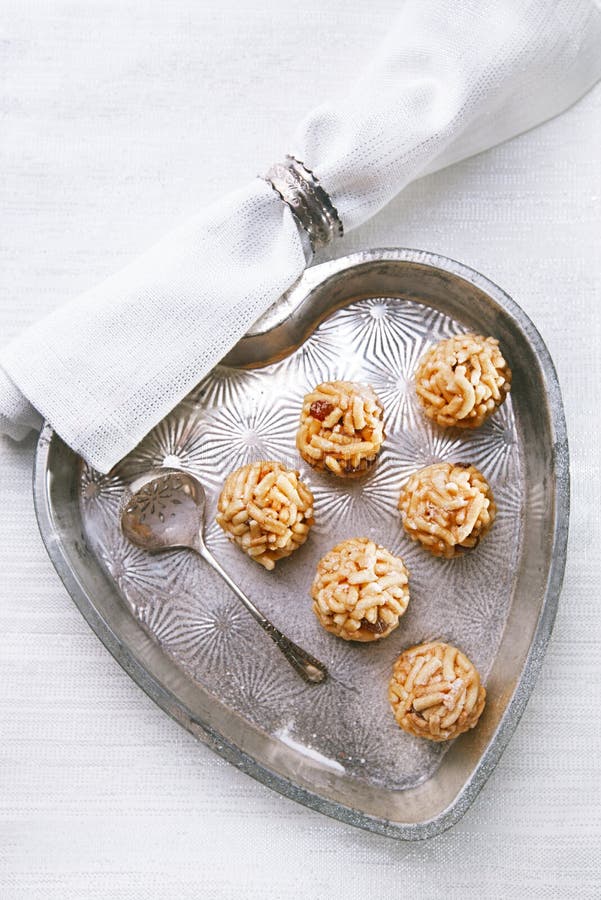 Traditioneel Aziatisch Zoet Dessert Chak -chak Stock Foto - Image of ...