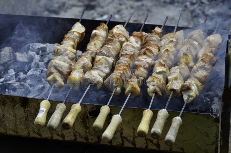 Traditioneel Voedsel Van Cyprus: Souvlaki Stock Afbeelding - Image of ...