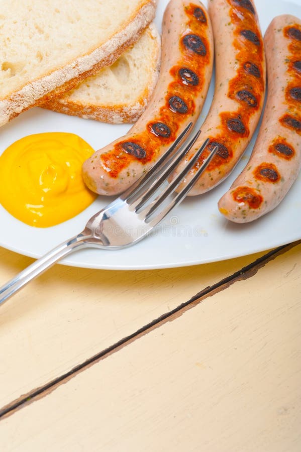 Traditionele Duitse Worstjes Stock Afbeelding - Image of gastronomie ...