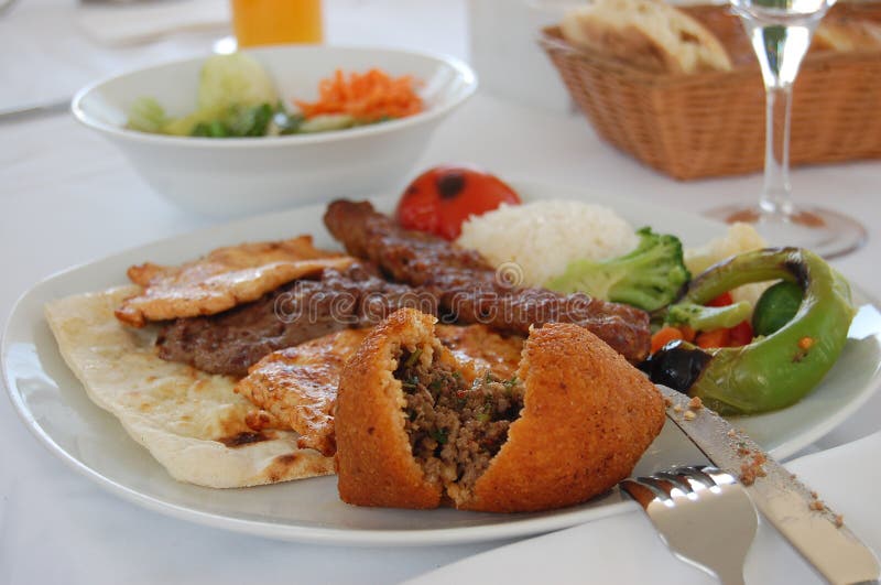 Traditionele Turkse Maaltijd Stock Foto - Image of begin, turkije: 33508238