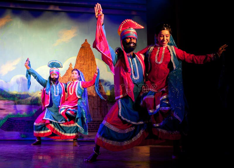 Traditionell Indisk Dans I Khajuraho, Indien Redaktionell Arkivbild ...