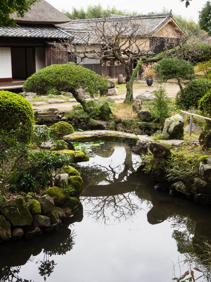 Traditioneller Japanischer Garten Stockfotos und Bilder - Laden Sie 769 ...