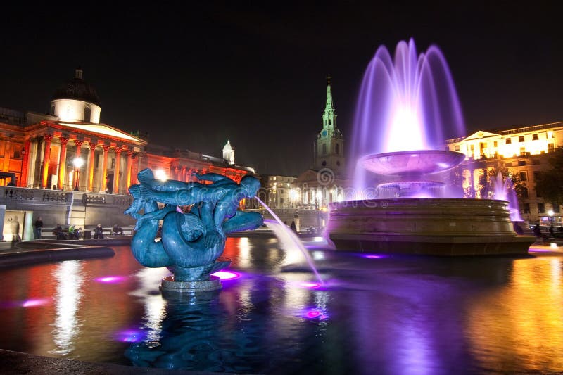Trafalgar Square at Night editorial stock photo. Image of statue - 11589208