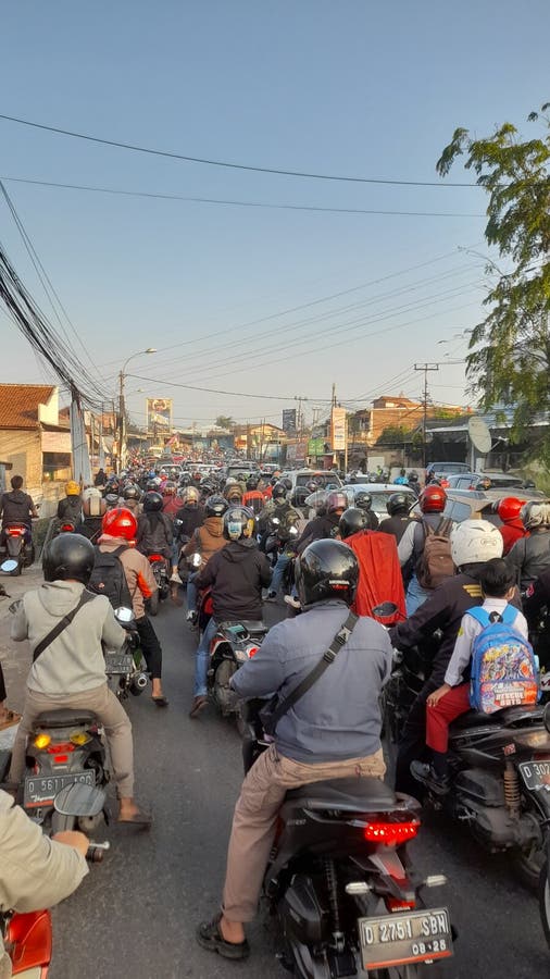 Traffic jam on the highway editorial stock image. Image of machine ...