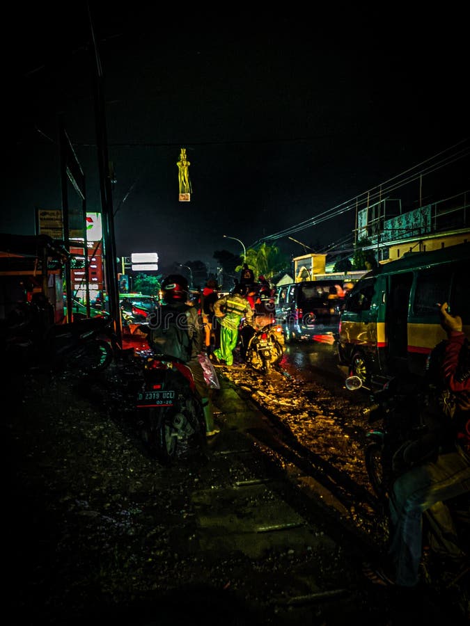 Heavy traffic jam editorial stock photo. Image of traffic - 264290708