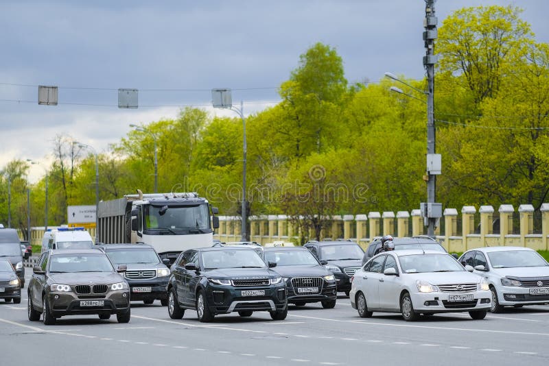 Traffic in Moscow editorial photography. Image of exterior - 148141242