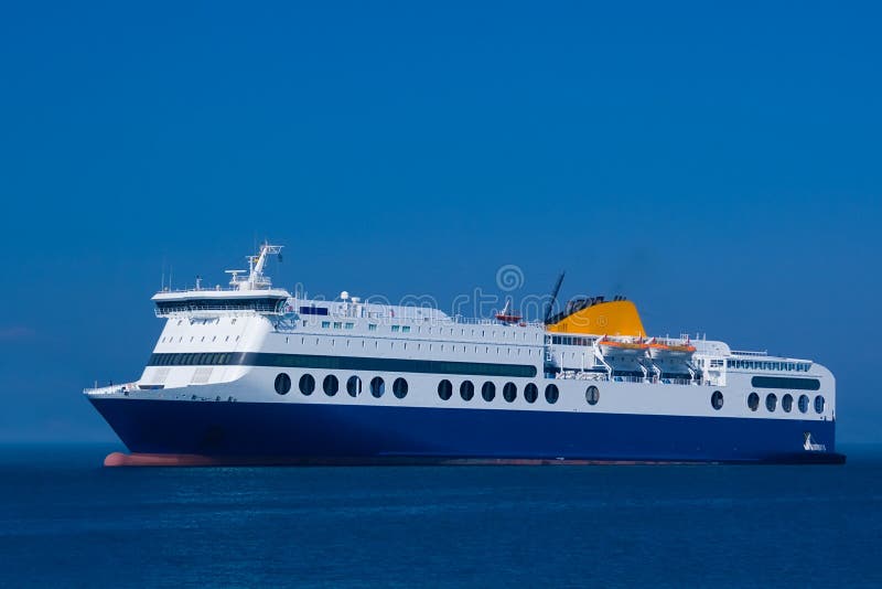 Traghetto immagine stock. Immagine di acqua, viaggiare - 21721749