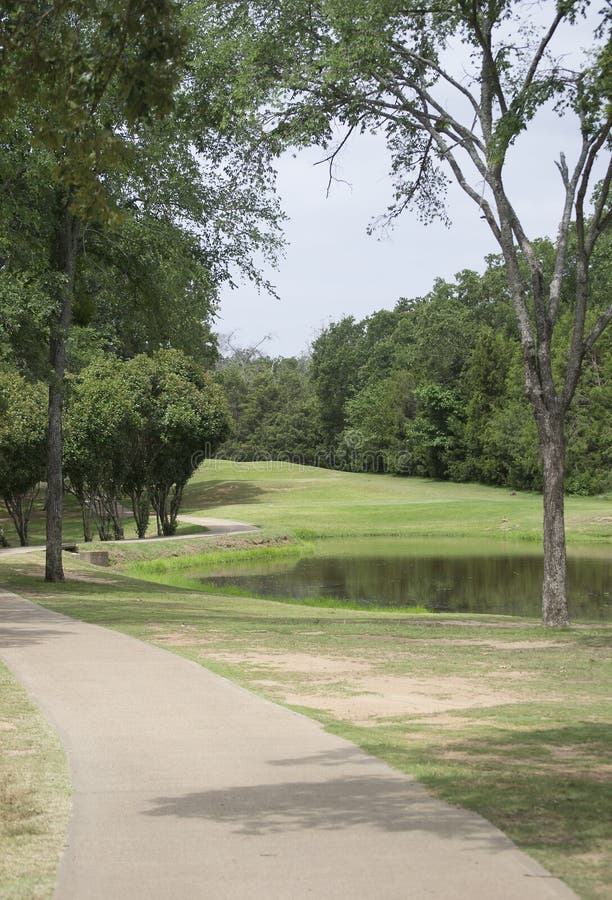 Pond in golf course stock photo. Image of nature, afternoon - 13698034