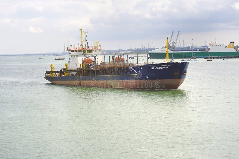 Trailing Suction Hopper Dredger in Southampton Editorial Photography ...