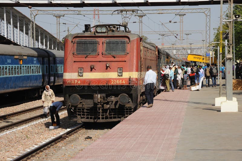 Train at Bharatpur Junction, India. Editorial Stock Image - Image of ...