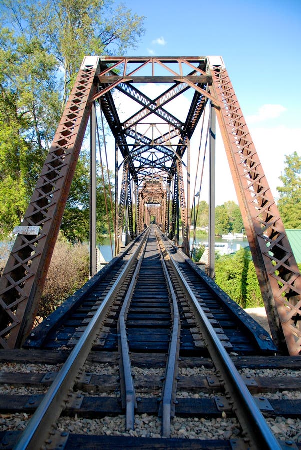 Train Bridge stock image. Image of train, tracks, perspective - 35008115