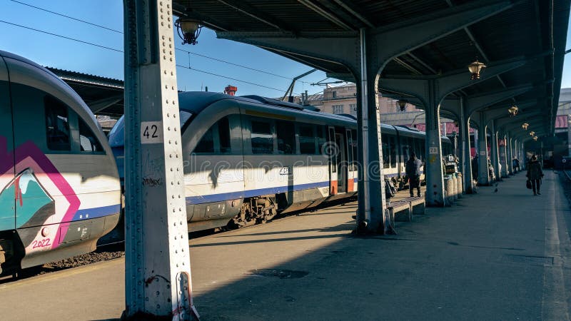 Train at Bucharest North Railway Station (Gara De Nord Bucuresti ...