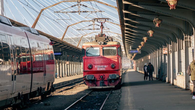 Train at Bucharest North Railway Station (Gara De Nord Bucuresti ...