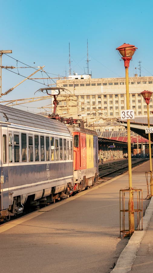 Train at Bucharest North Railway Station (Gara De Nord Bucuresti ...