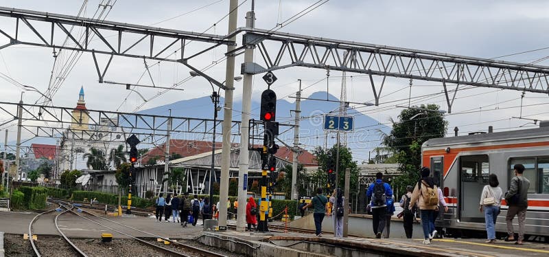 Train Commuter Public Transport Editorial Stock Image - Image of trans ...