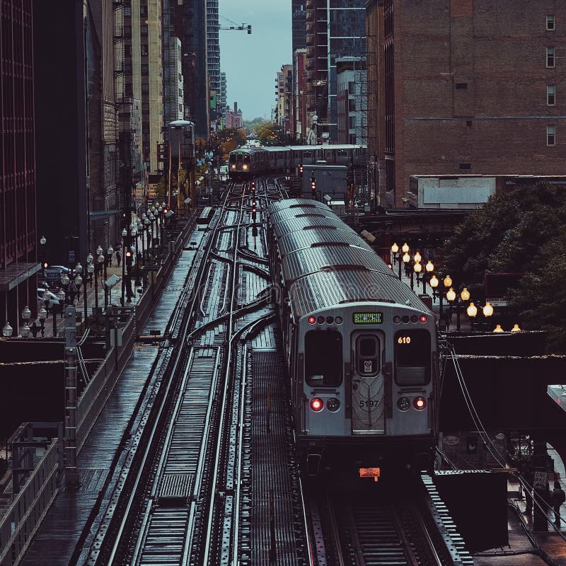 Train Line Towards Chicago Loop Editorial Stock Photo - Image of ...